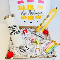 Personalized Teacher Gift - 60+ Gift Ideas for 2024