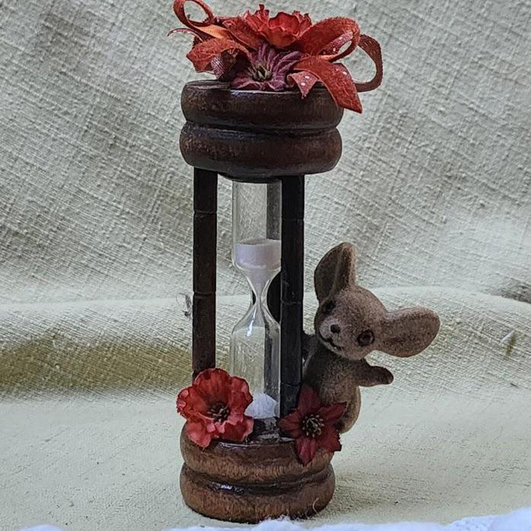Vintage Mini Wood Hourglass With Cute Kitchen Mouse Boardgame or ...