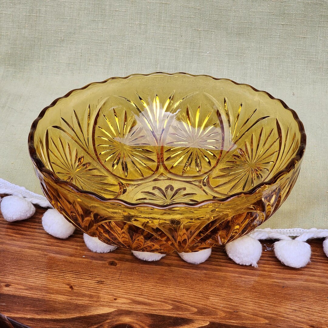 Vintage Anchor Hocking Amber Glass Bowl Star and Cameo Medallion Design ...