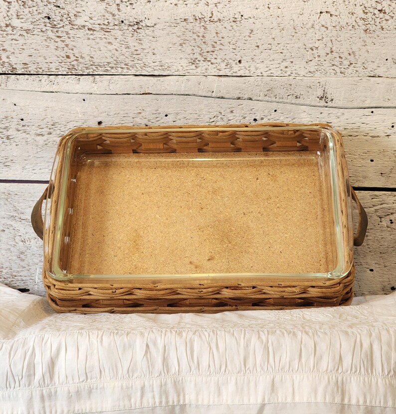 Vintage Pyrex 9 X 13 Casserole Dish With Wicker Basket & Leather ...