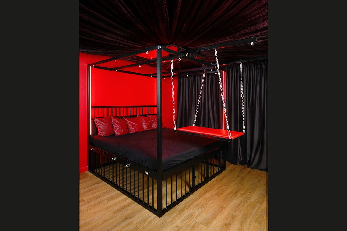 REDEPMTION BED / Double Bed for Bedroom. Adults King Size Bed. Queen ...