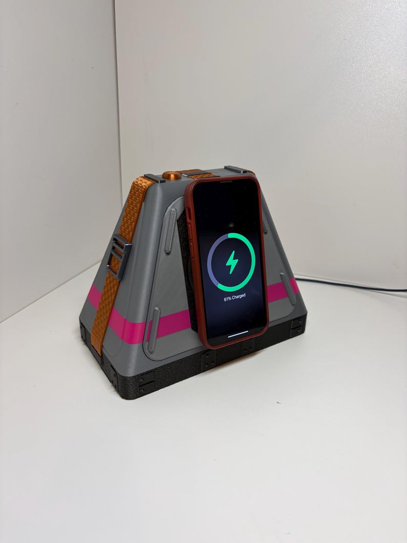 LOOTING MK3 – Wireless Charging Dock PERSONALISED | 3d-printed ARC ...