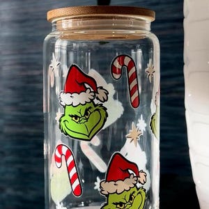 Grinch 16 Oz Clear Glass Cup With Bamboo Lid & Metal Straw | Christmas ...