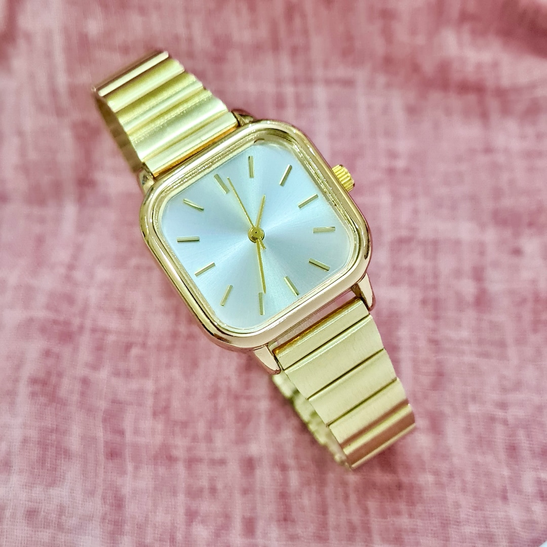 Woman Wrist Watch, Gold Color, Minimal Design, White Dial, Daily Usage ...