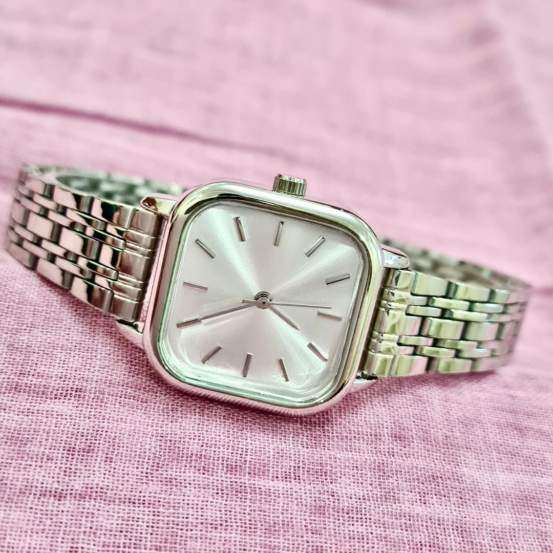 Woman Wrist Watch, Silver Color, Minimal Design, Silver Dial, Daily ...