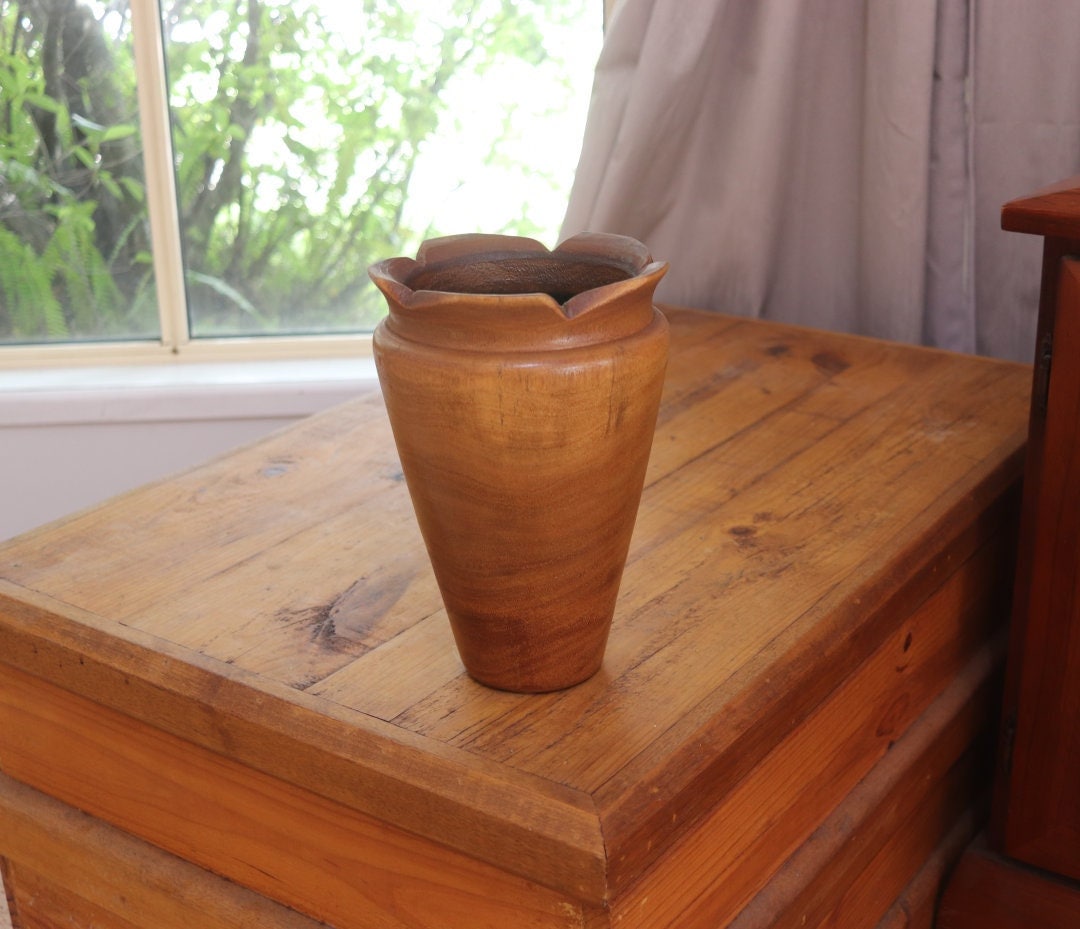 Handcrafted Large Hardwood Vase Native Australian Wood Floral Shape ...