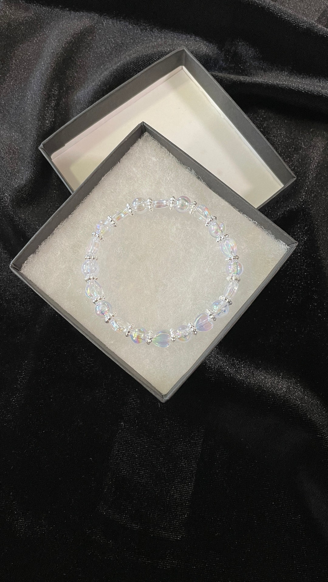 Simple but Elegant Iridescent Heart Beaded Bracelet With Silver Colored ...