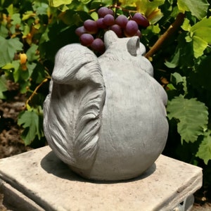 Garden Squirrel Bubba Sculpture Forest Animal Statue Yard Fat Squirrel ...