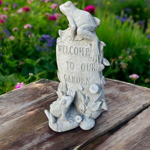 Frogs Welcome Sign Statue Concrete Toad Decoration Stone Sign Ornament ...