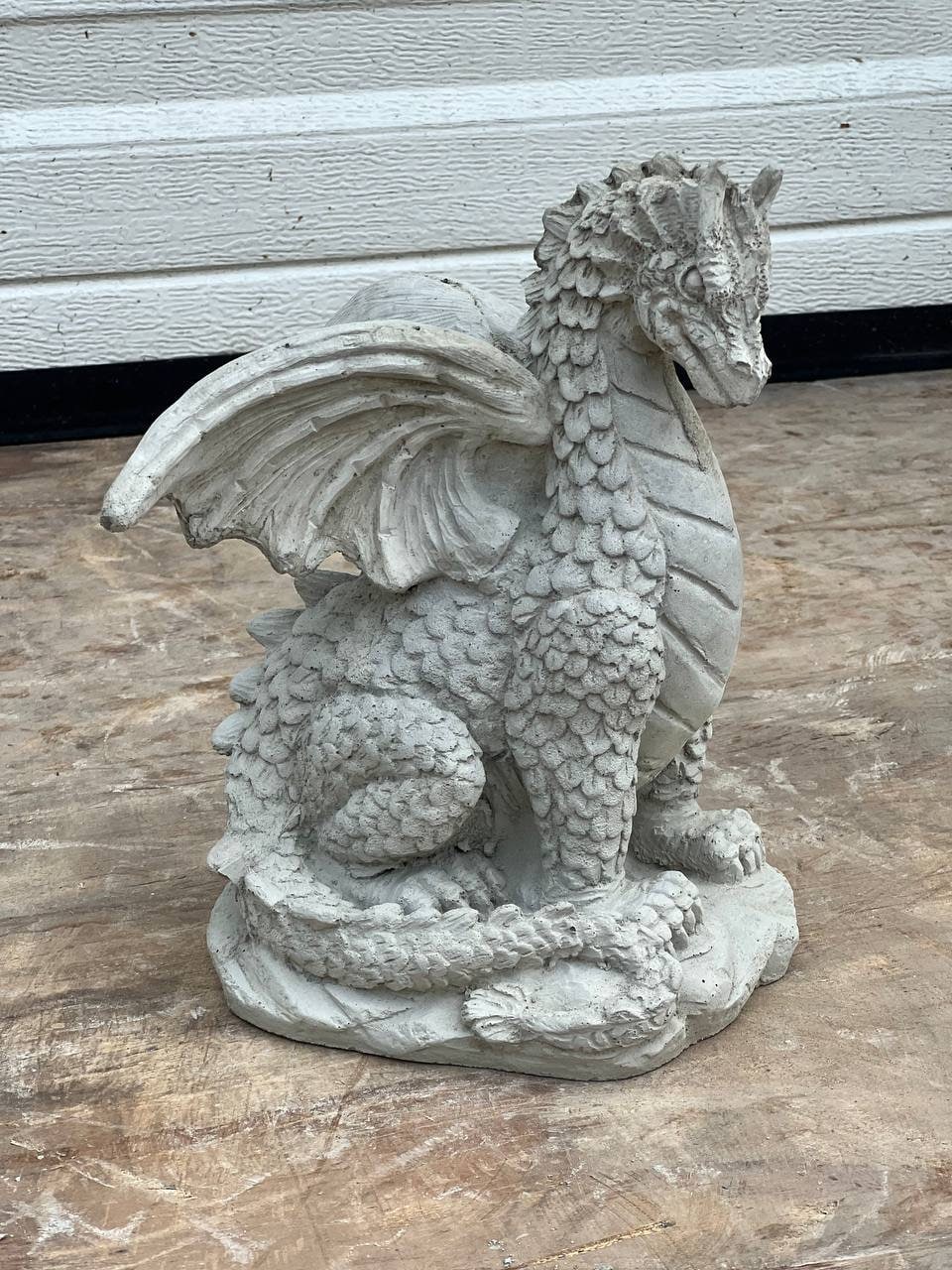 Concrete Dragon Statue Sitting Dragon Figurine Outdoor or Indoor Garden ...