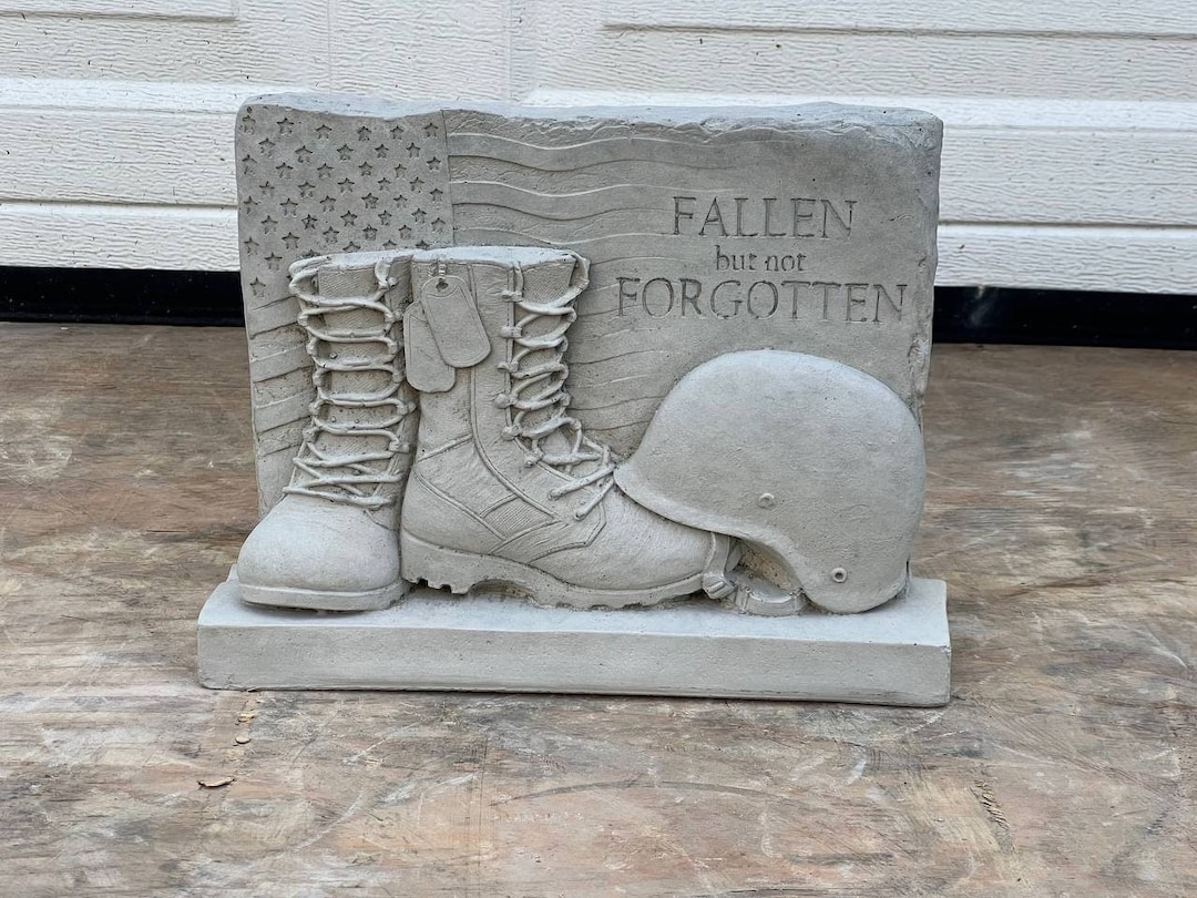 Soldier Memorial Statue Concrete Fallen but Not Forgotten Sculpture ...