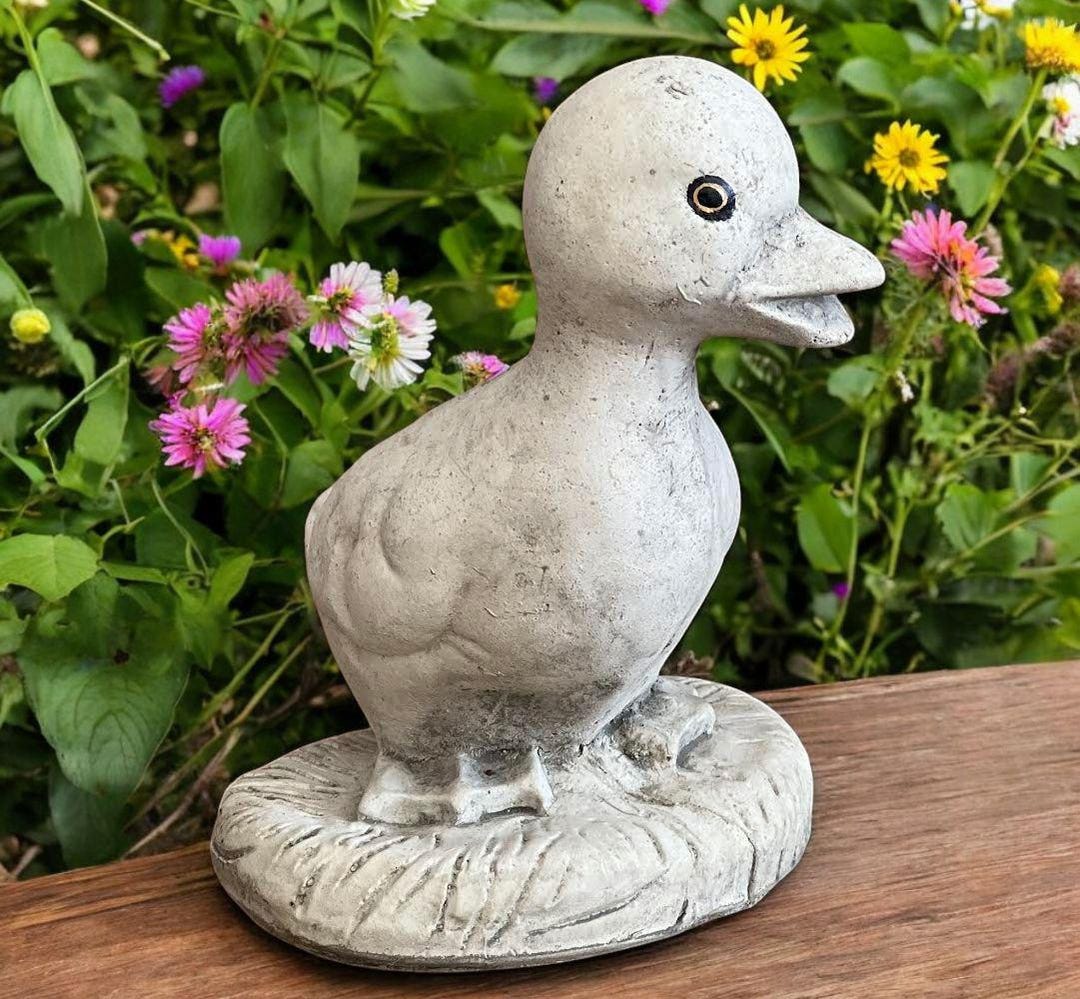 Small Duckling Statue Concrete Animal Decor Duck Outdoor Figure ...