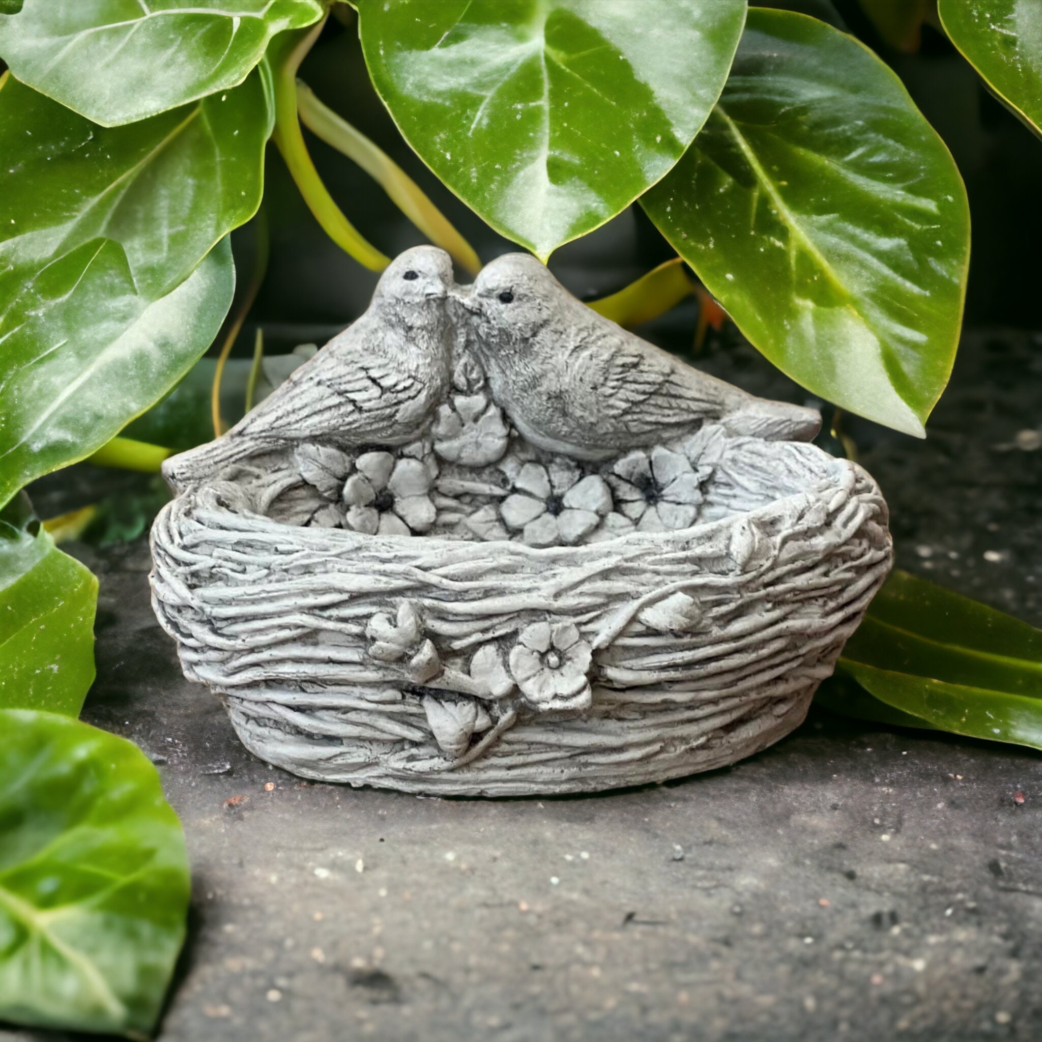Cement Birds on Nest With Eggs Figurine Concrete Yard Birds Decoration ...