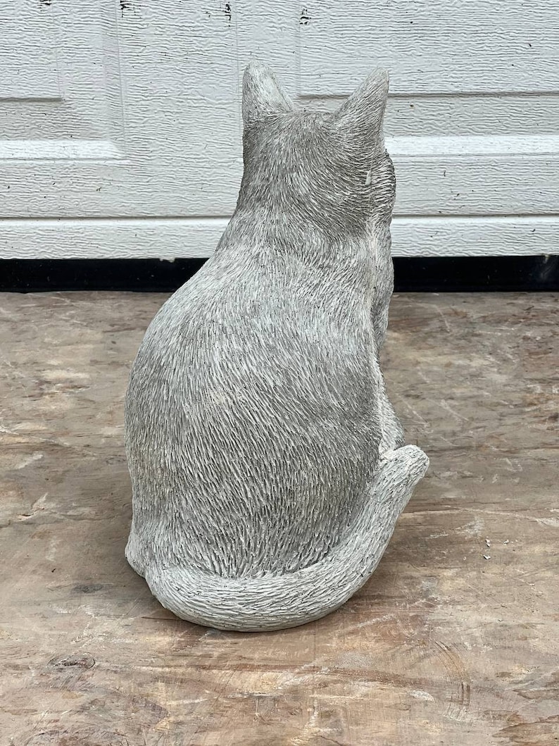 Sitting Cat Garden Statue Cat Figure Concrete Pet Memorial Figurine ...