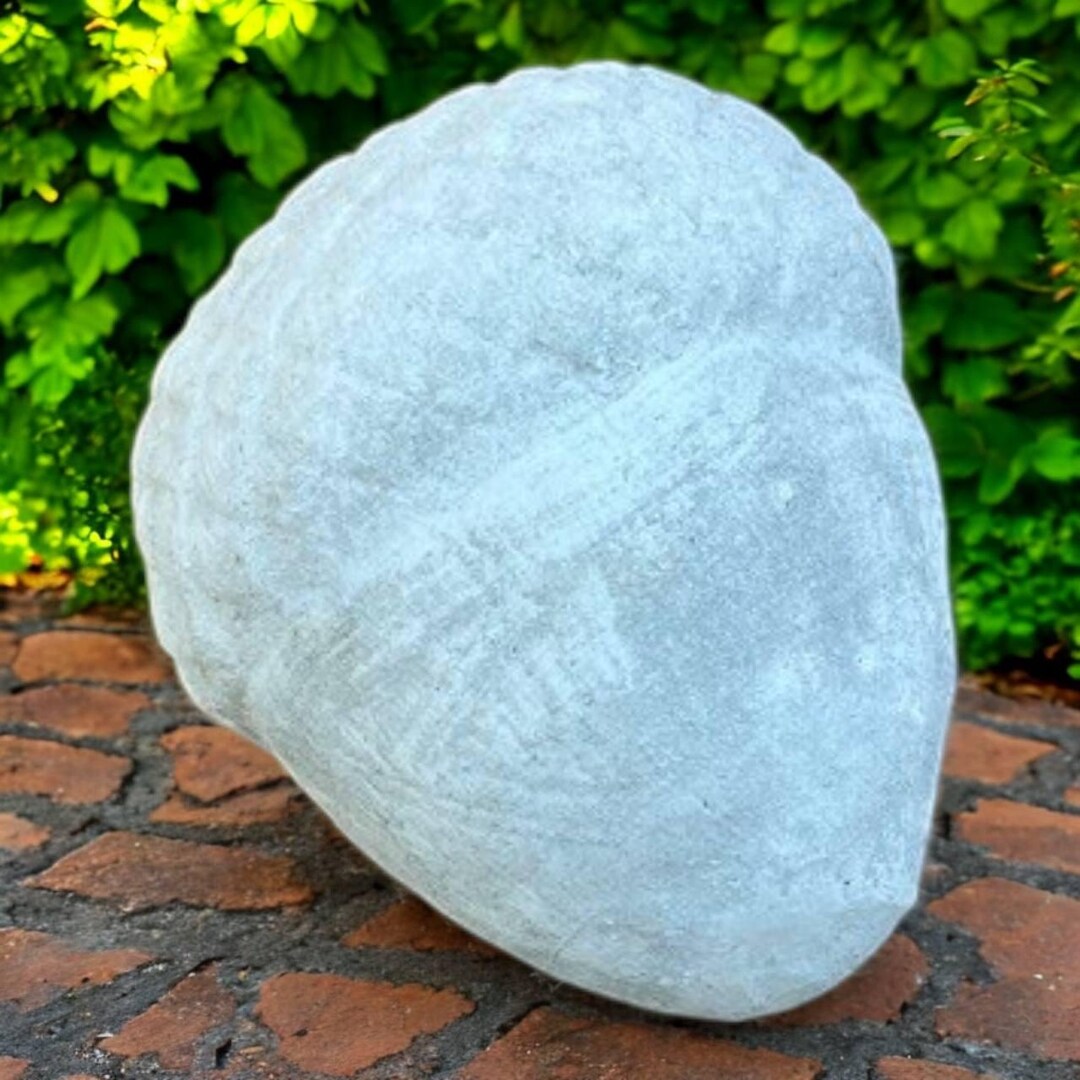 Stone Acorn Figurine Yard Garden Ornament Detailed Acorn Sculpture ...