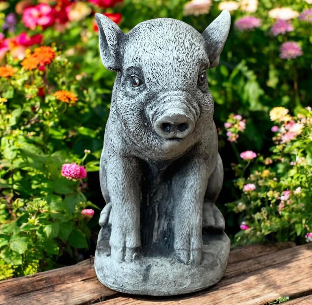 Sitting Pig Statue Realistic Pig Figurine Concrete Farm Pig Figure ...