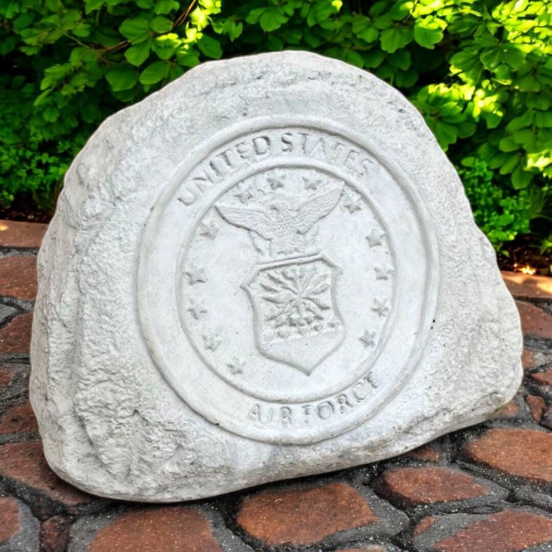 Beton Rock Figurine Concrete Air Force Outdoor Statue Lawn Ornament ...