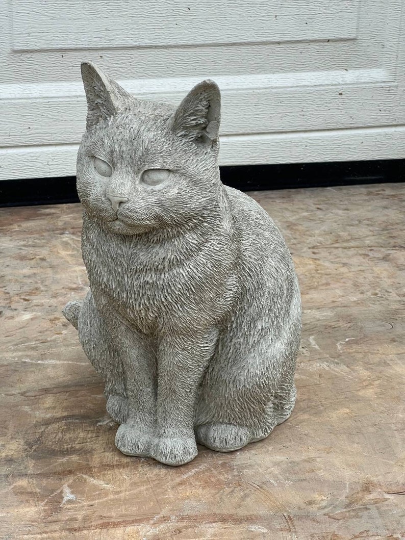 Sitting Cat Garden Statue Cat Figure Concrete Pet Memorial Figurine ...