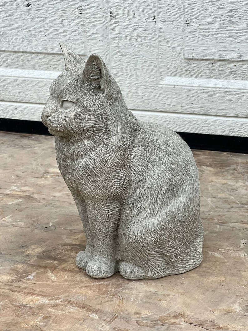 Sitting Cat Garden Statue Cat Figure Concrete Pet Memorial Figurine ...