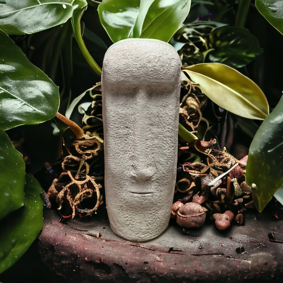Yard Massive Easter Island Head Figurine Concrete Easter Style Figure ...