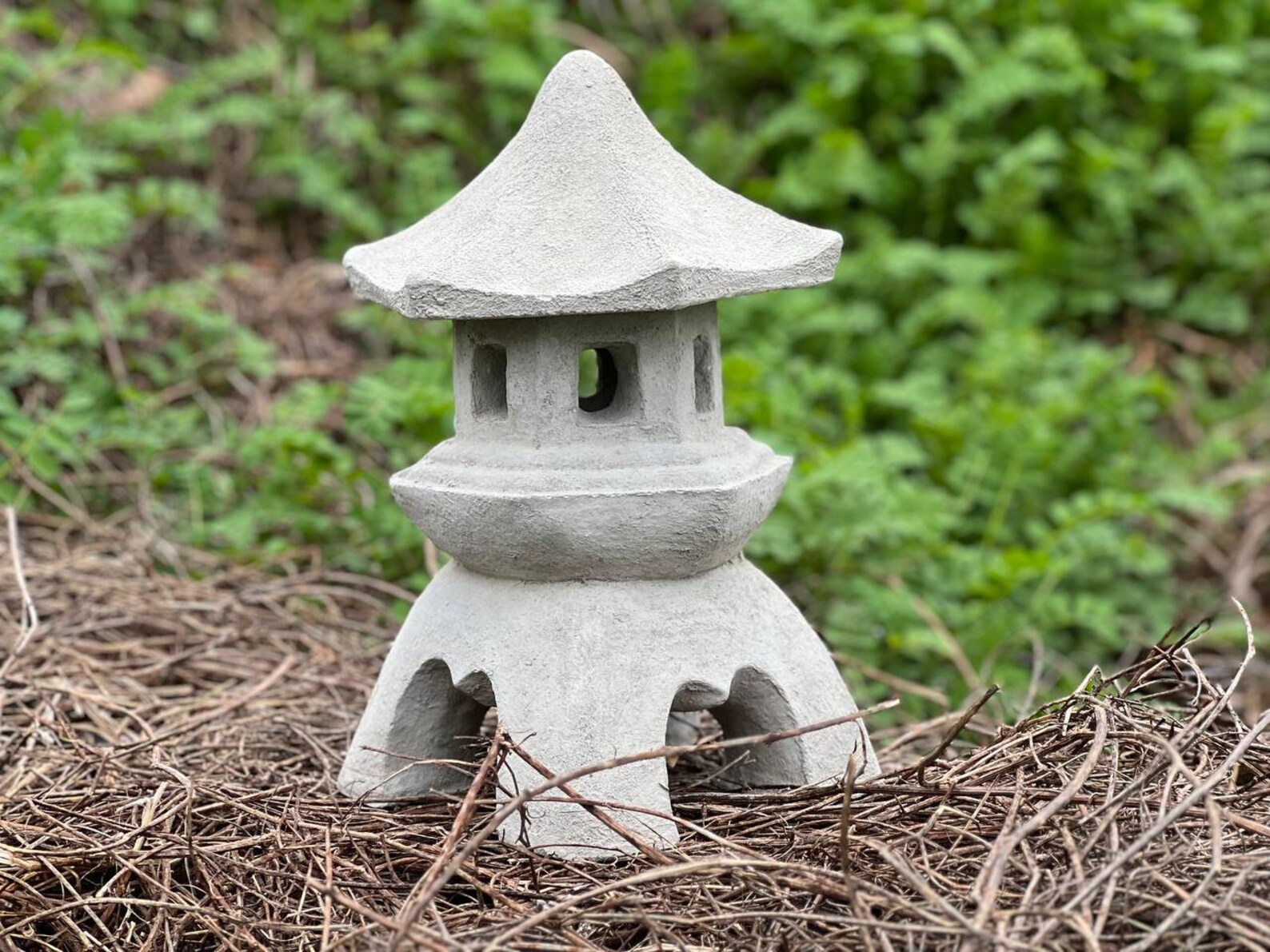 Concrete Asian Pagoda Statue Cement Japanese Lantern for Garden Zen ...