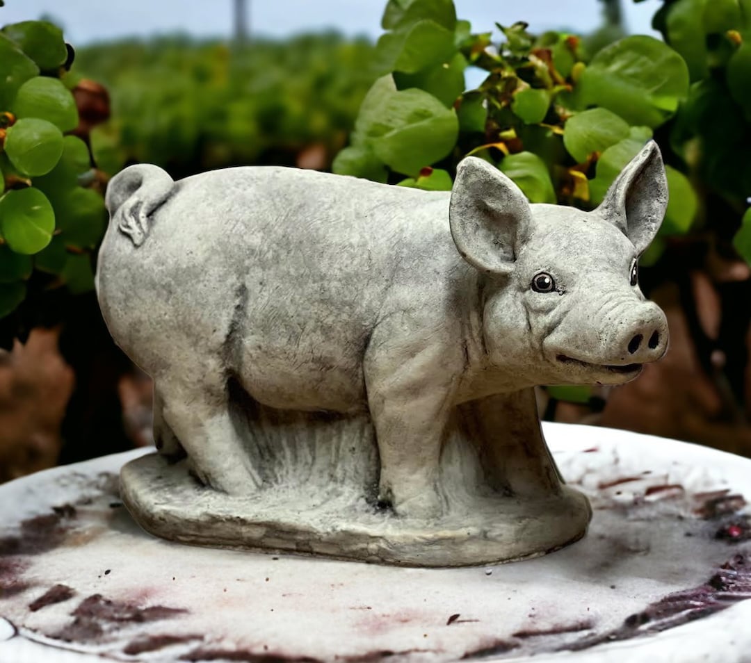 Detailed Pig Statue Concrete Farm Animal Sculpture for Garden ...