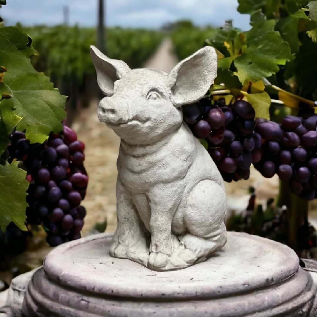 Concrete Pig Wilbur Statue Sitting Farm Pig Figurine Detailed Massive ...