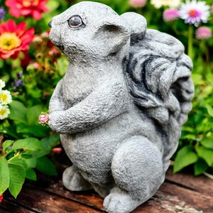 Concrete Squirrel Sculpture Yard Concrete Wild Animal Figurine Stone ...