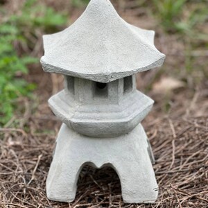 Concrete Asian Pagoda Statue Cement Japanese Lantern for Garden Zen ...