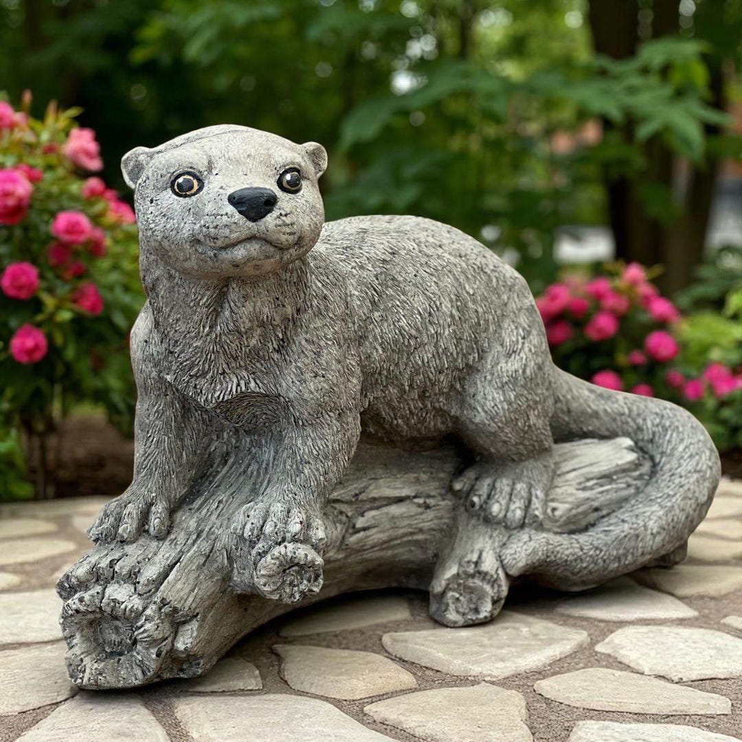 Stone Otter on Log Climbing Otter Figurine Wild Animal Statue Concrete ...