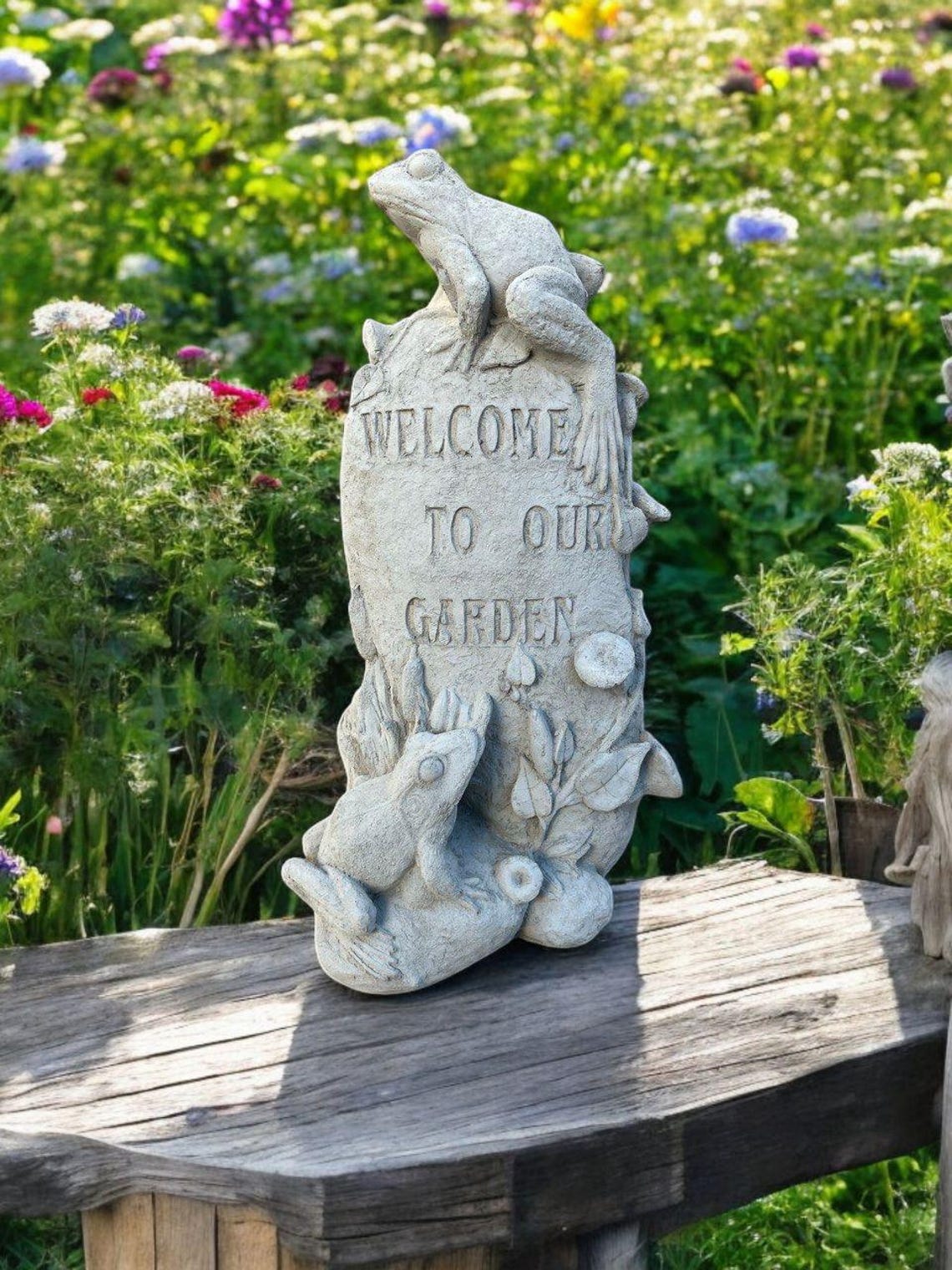 Frogs Welcome Sign Statue Concrete Toad Decoration Stone Sign Ornament ...