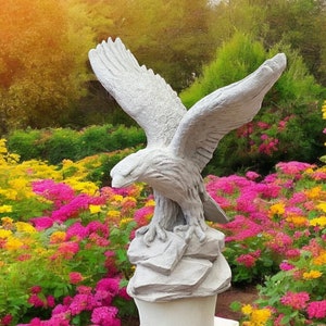 Cement Eagle Bird Figure Massive Guardian Bird on Stump Figurine ...