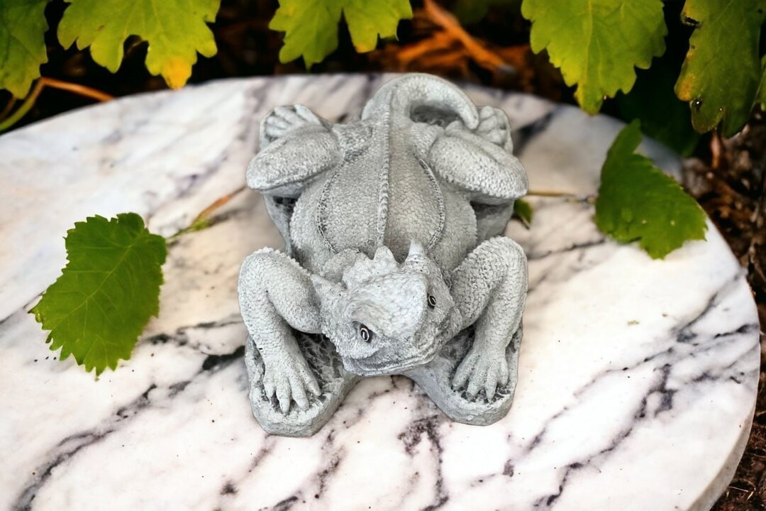 Cement Lizard Sculpture Realistic Horned Lizard on Base Statue Great ...