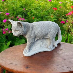 Walking Cat Statue Concrete Cat on Base Outdoor Pet Decor Cat Figurine ...