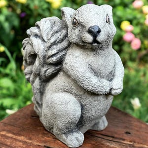 Concrete Squirrel Sculpture Yard Concrete Wild Animal Figurine Stone ...