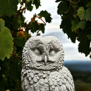Garden Owl Statue Night Bird Sculpture for Decoration Detailed Owl Bird ...