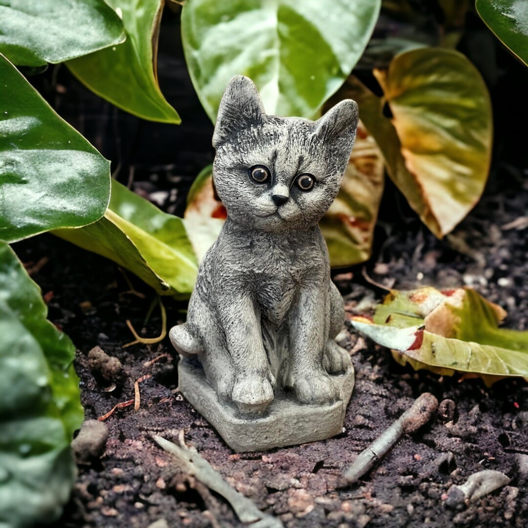 Sitting Small Cat Statue Concrete Pet Sculpture Detailed Painted Kitten ...