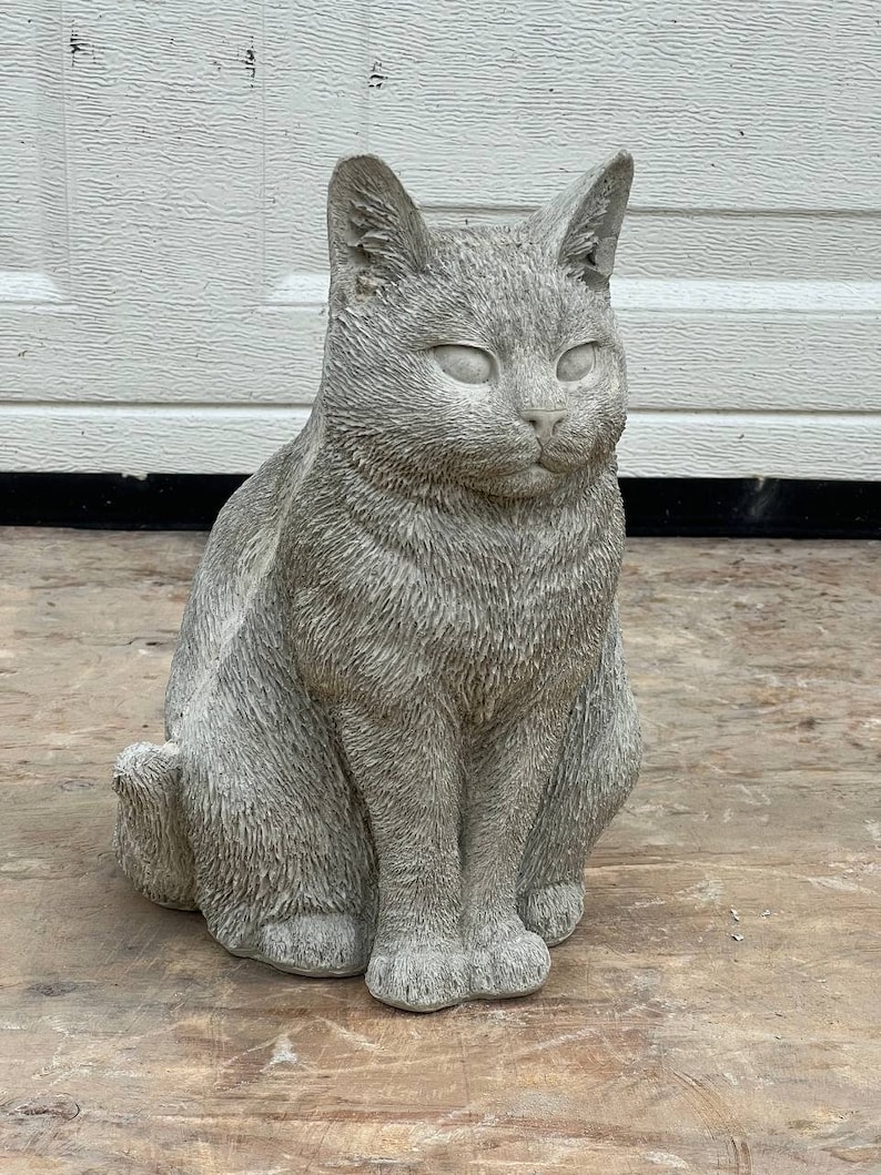 Sitting Cat Garden Statue Cat Figure Concrete Pet Memorial Figurine ...