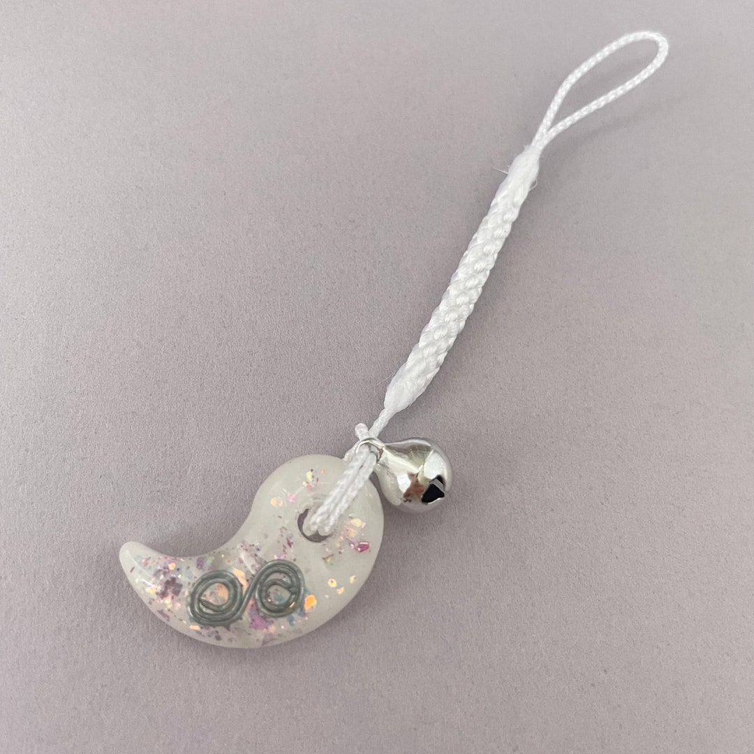 Orgonite Magatama Amulet Charm (white) - Etsy