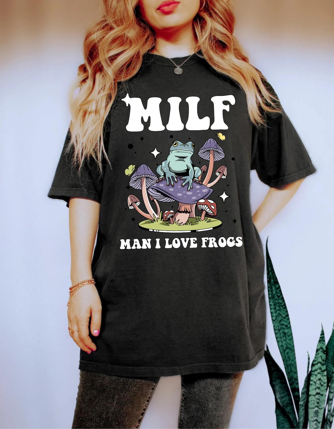 Man I Love Frog T-shirt, Frog and Toad Tee, What is Even Happening Retro Style Shirt, Cute Frog ...