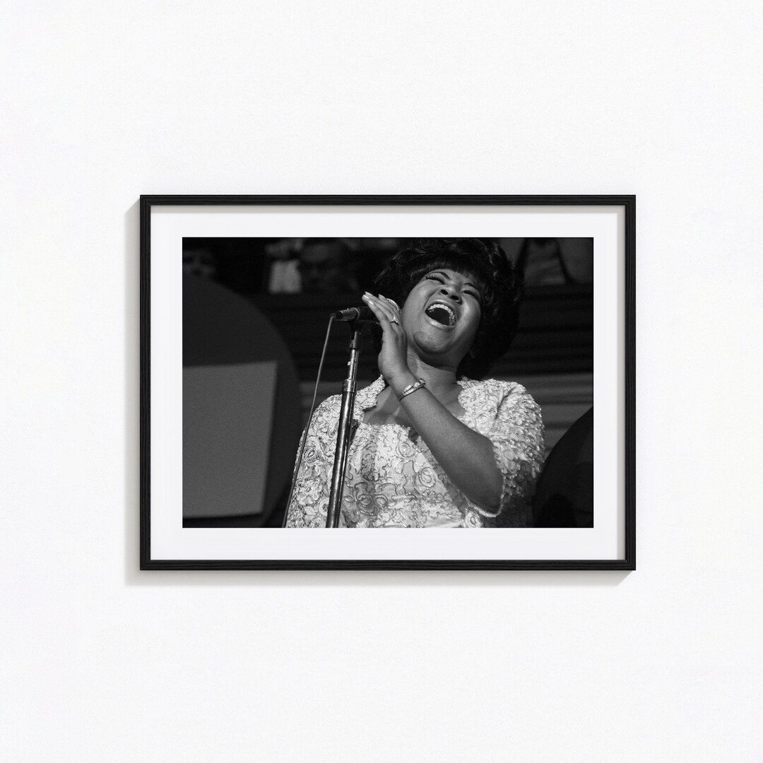 Aretha Franklin Posters / Aretha Franklin Black and White Wall Art ...