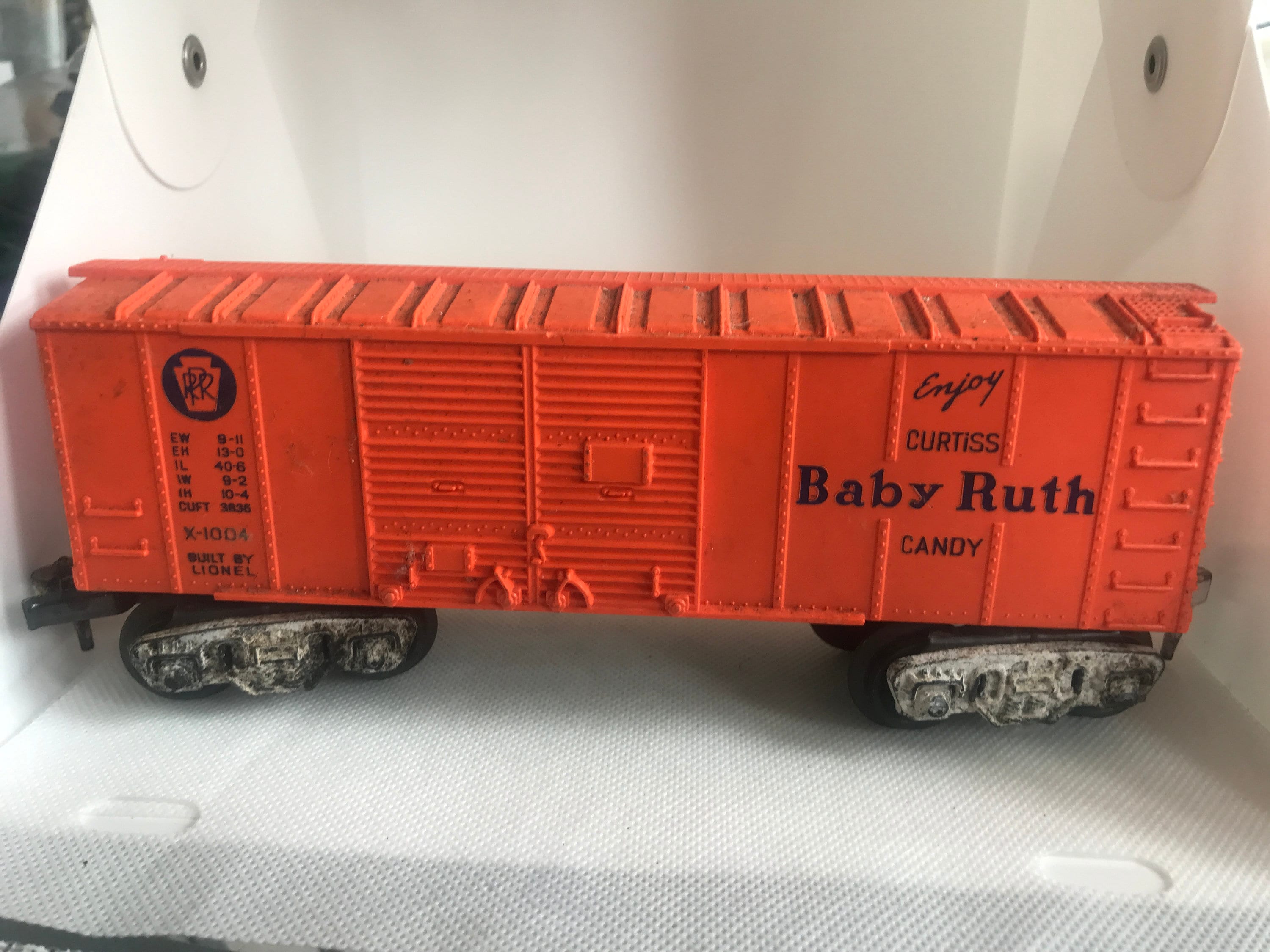 O Gauge Set of 3 Trains 1 Lionel 1002 Car, 1 Baby Ruth X-1004 Car, 1 ...