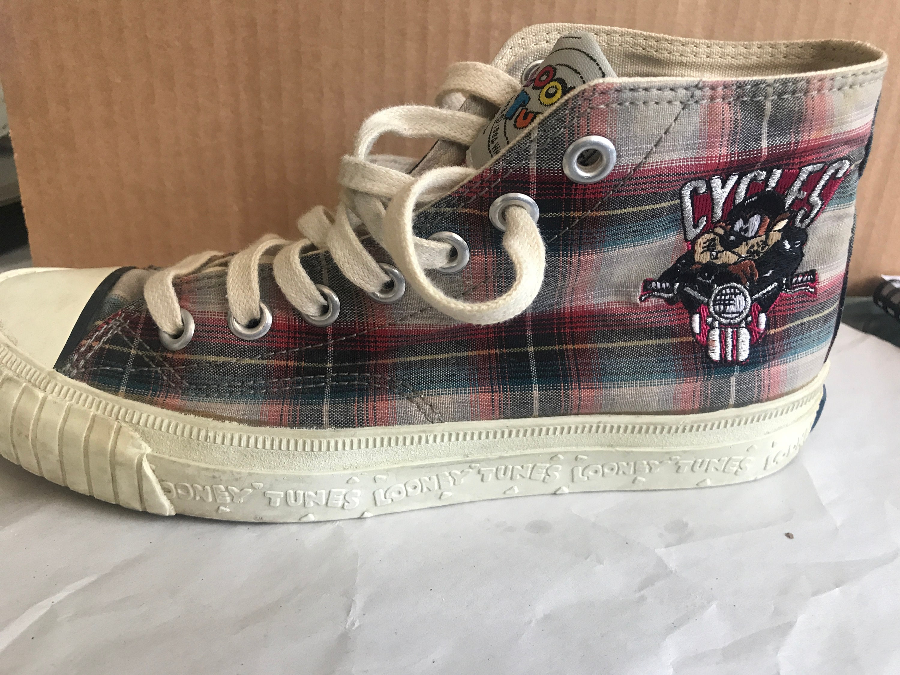 Keds Looney Tunes Sneakers Vintage Women's 7.5 Plaid Tasmanian Devil ...
