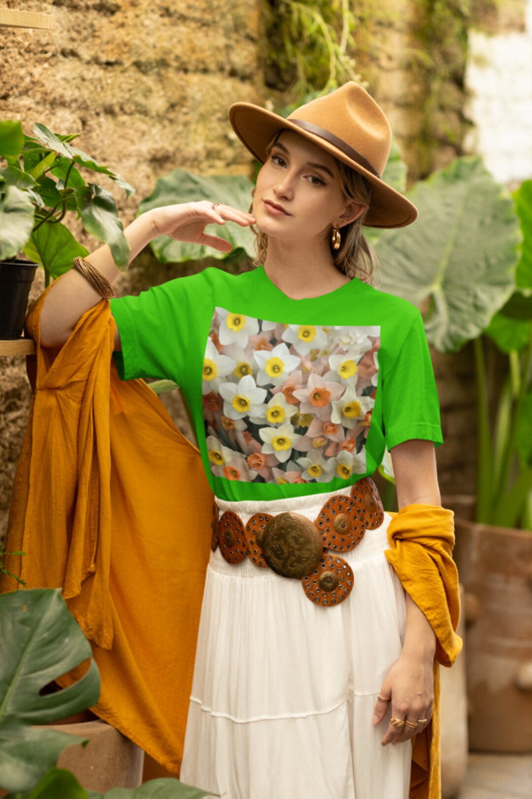 DAFFODILS 7 of the 10 Most Loved Flowers in the World. T-shirt Unisex Fun Beauty T-shirt Jersey ...