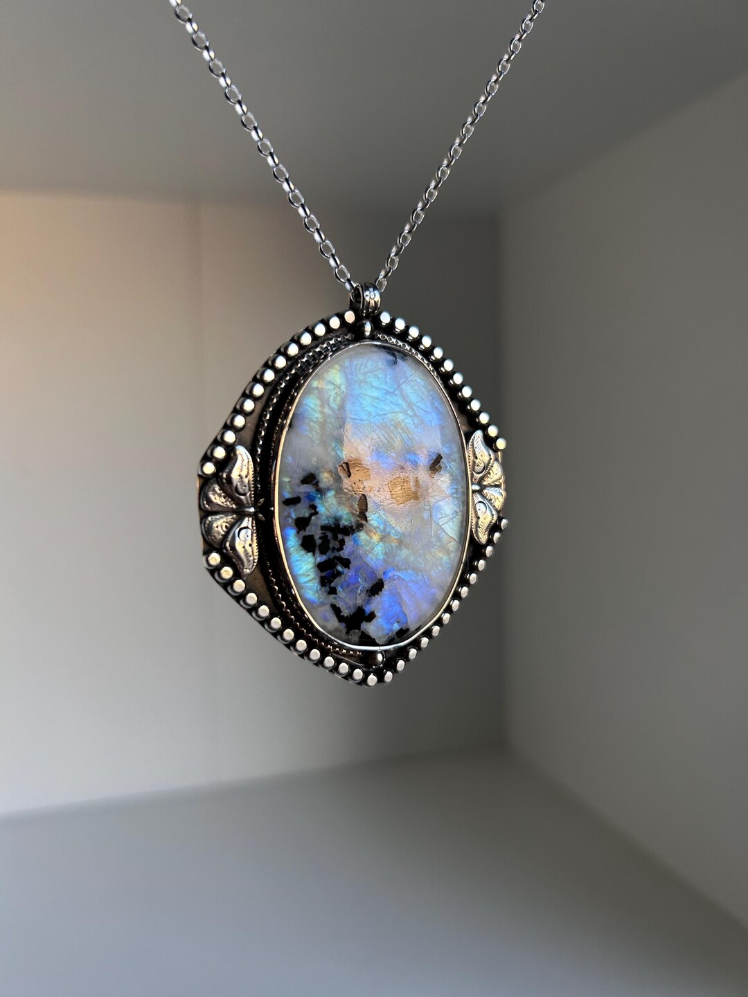 Rainbow Moonstone Necklace - Etsy