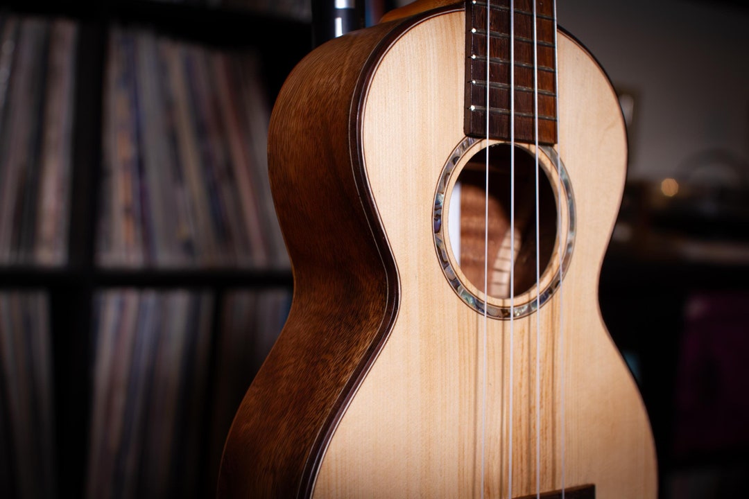 Traditional Hawaiian Otso Ukulele (englemann Spruce & Acacia, Matte ...