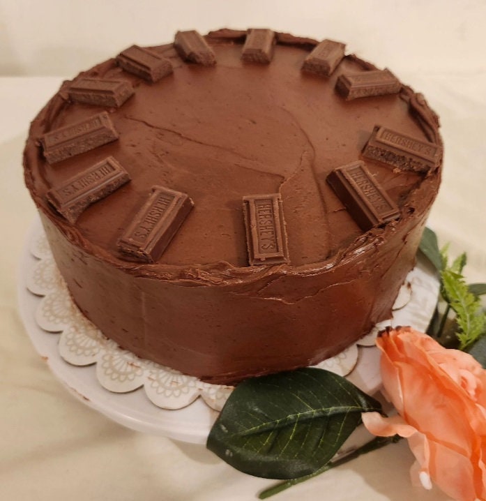 Two Layer Vanilla Chocolate Hershey Cake - Etsy