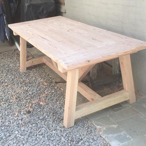 Farmhouse Table Plan: DIY Woodworking Plans (PDF Download) - Etsy