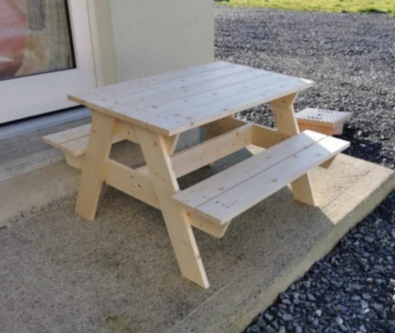 Kids Picnic Table DIY Plans: Easy Small Children's Garden Table (PDF ...