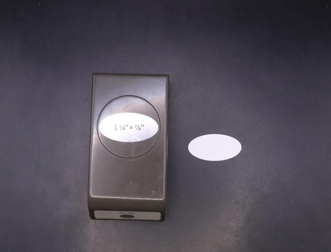 Stampin' UP! Oval 1 3/4 X 7/8" Punch for Scrapbooking, Card Making ...